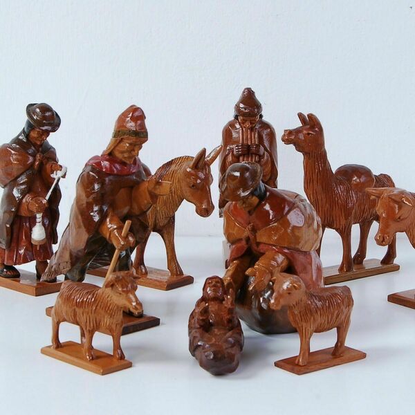 Nativity Wooden Carved Figurines Ethnic Nativity Scene Art Latin ...