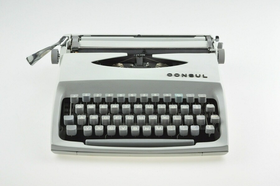 1970 Consul Working Typewriter With Case, Portable Typewriter, Serviced ...