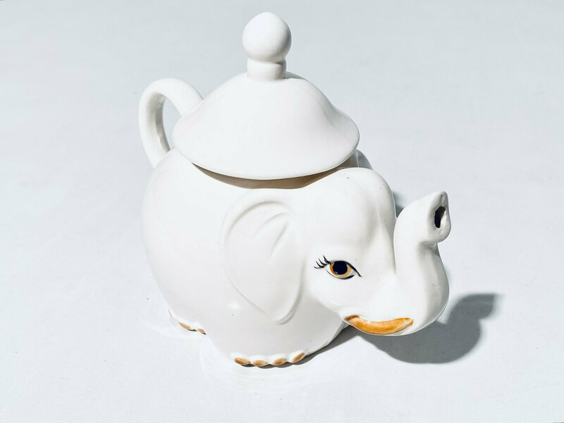 Novelty home items store
