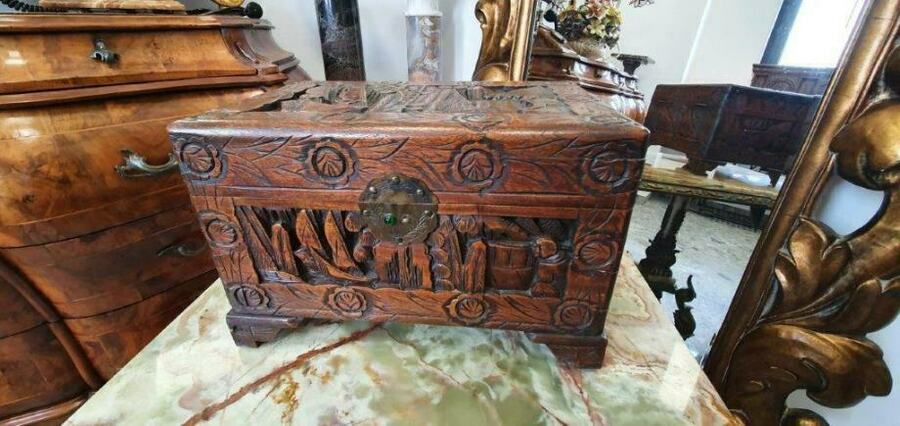 Hand Carved Massive Wooden Box | Vinterior