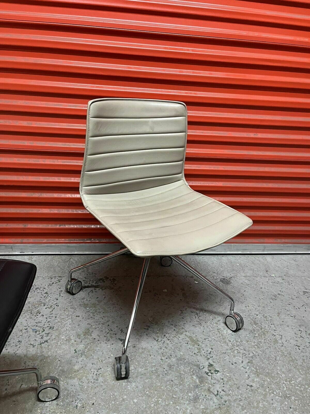 Arper Catifa 46 Studio / Office Chair Beige Leather | Lievore Altherr ...