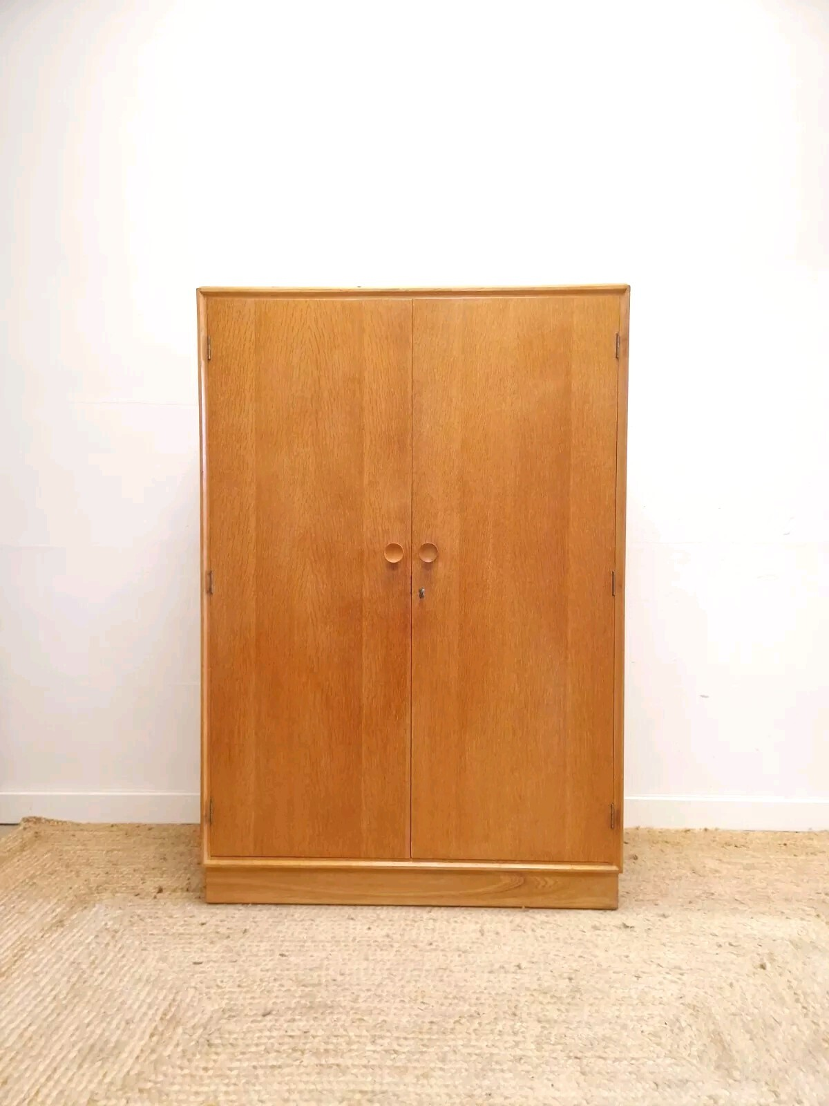 Little vintage wardrobe store