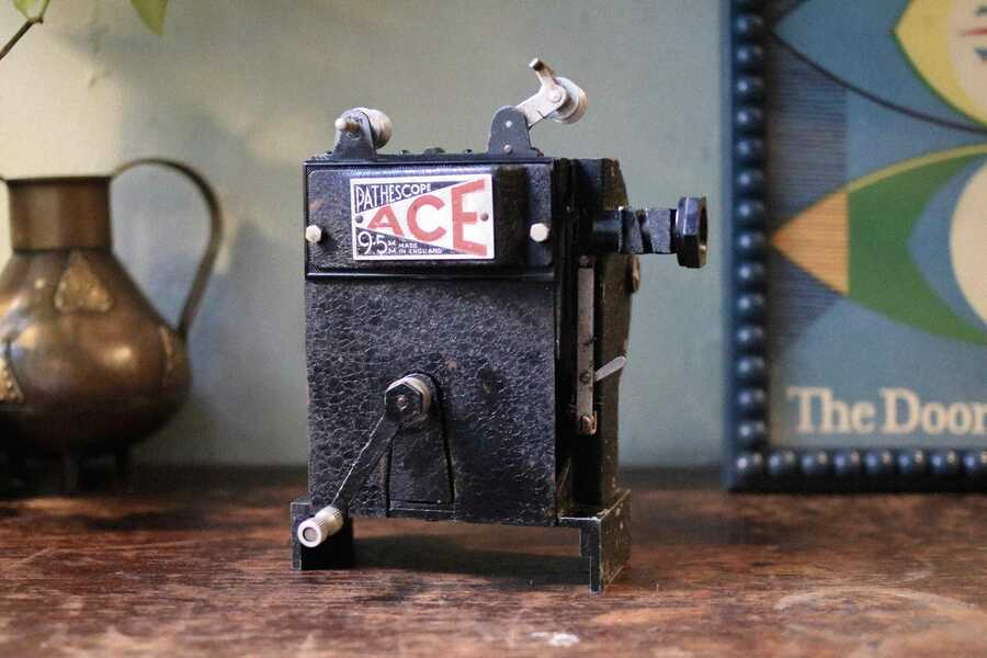 1950's Ace Pathescope Movie Projector | Vinterior