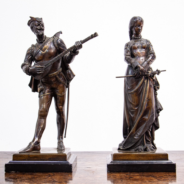 A Pair Of Classical Bronze Figures | Vinterior