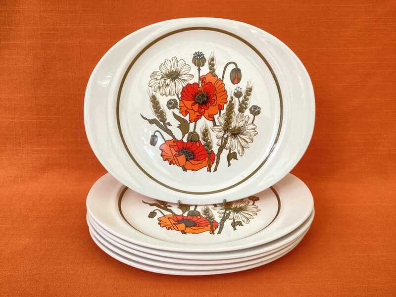 1970s J&G Meakin Poppy Oval Plates (Set Of 6), 10.75” X 8.75”, Studio ...