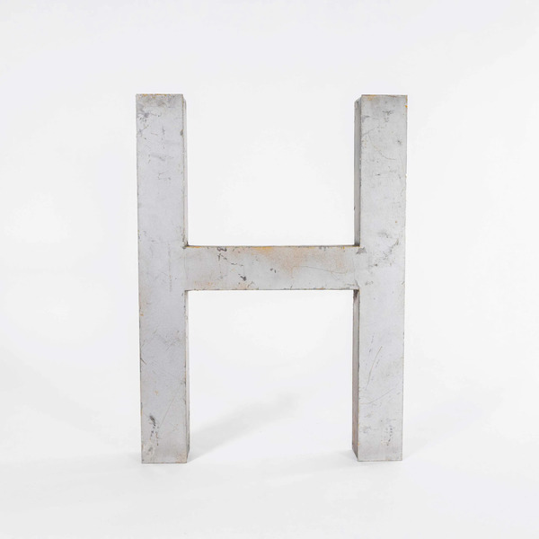 1950’s Medium Size Cast Aluminium Sign Letter – H | Vinterior