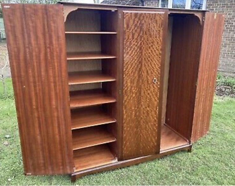 Beautiful Triple Stag Minstrel Wardrobe | Stag | Vinterior