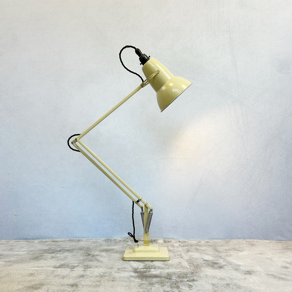 3 step anglepoise