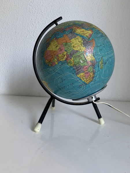 Vintage 1972 Globe, Terrestrial World Map, Glass, Tripod 22 Cm | Vinterior