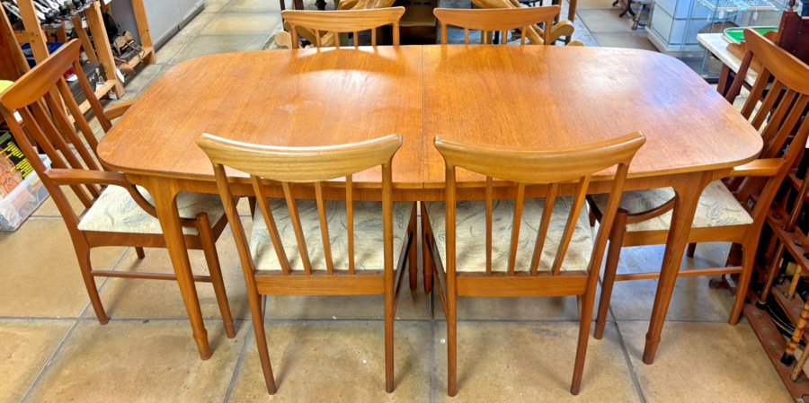 Mid Century McIntosh Teak Extending Dining Table With 6 Chairs ...