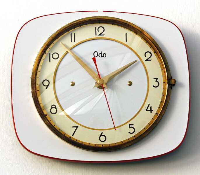 Vintage Odo Wall Clock 23cm Wooden Formica French Retro White Mid ...