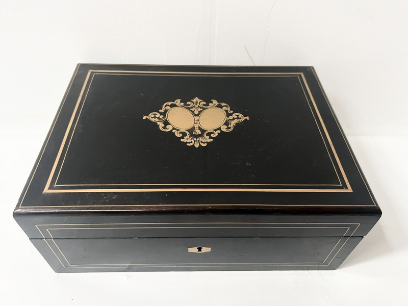Napoleon III Blackened Pear Box 19th Century | Vinterior