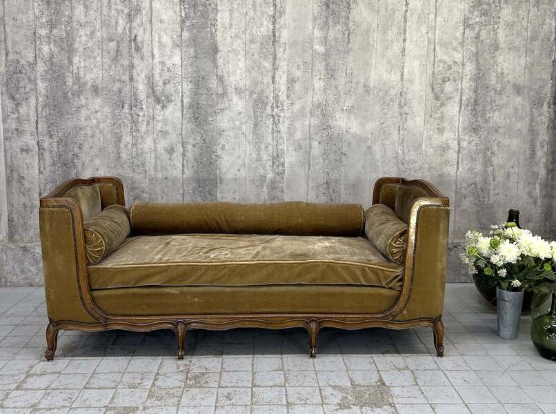 Day Bed With Original Mohair Velvet Upholstery | Vinterior
