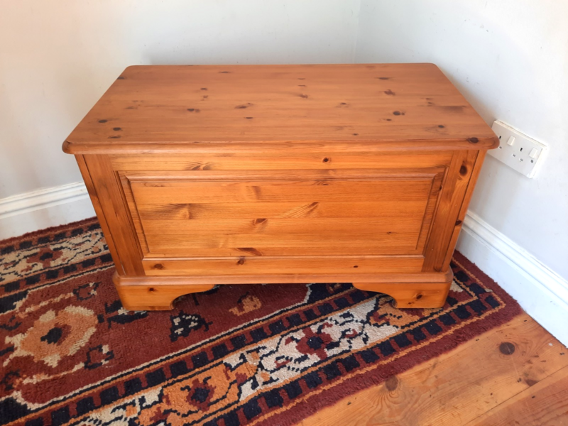 Vintage Solid Pine Storage Trunk Blanket Box Rustic Wooden Chest On ...