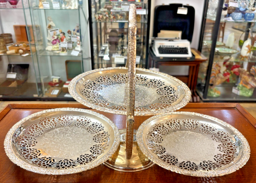 Vintage Queen Anne Silver Plate Three Tiered Scalloped Cake/ Dessert ...