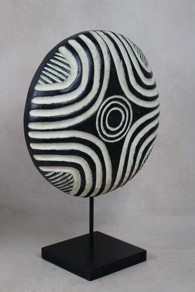 Cameroon Shield Round 160.6, African | Vinterior