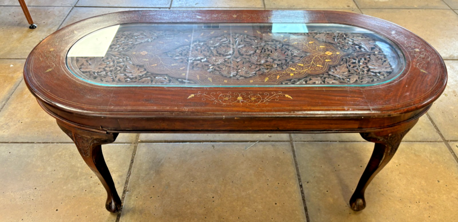 Vintage Chinese Carved Oval Coffee Table With Brass Inlay | Vinterior