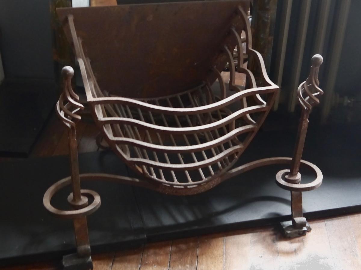1800s British Victorian Brown Iron Storage Baskets | Vinterior