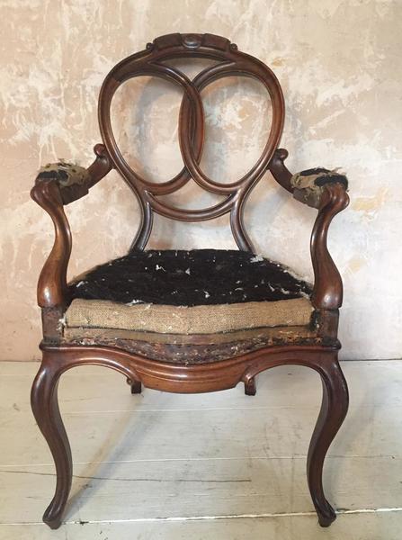 Antique Seating | 19th Century Walnut Salon Chair | Vinterior