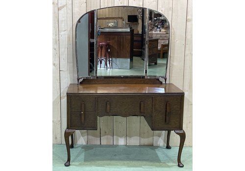 Showstopping Vintage Dressing Tables | Vinterior