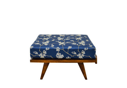 Vintage Ottomans Your Living Room Needs | Vinterior