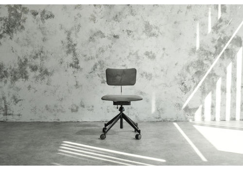 Timeless Vintage Office Chair Collection | Vinterior