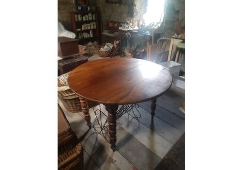 Antique Round Dining Table - Dont miss yours | Vinterior