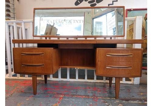 Showstopping Vintage Dressing Tables | Vinterior